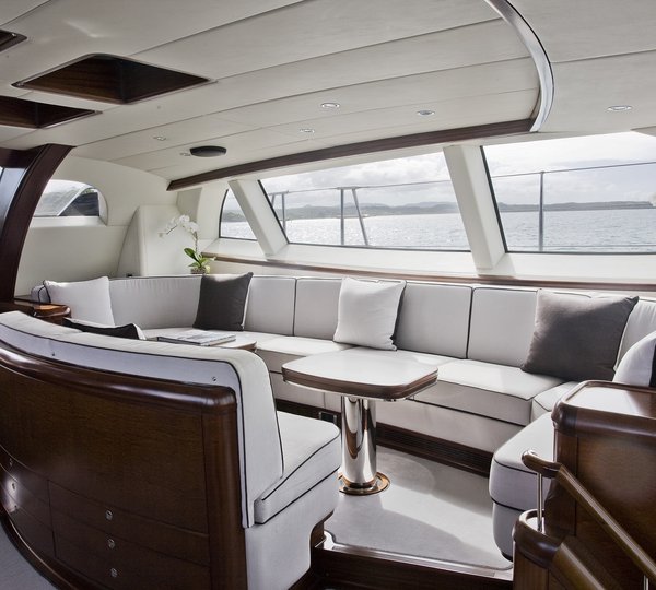 Dubois-designed motor yacht COMO wins three Neptunes at ShowBoats Design Awards 2015 — Yacht ...